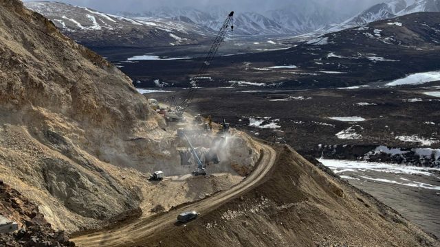 Denali National Park bridge crew ordered to stop flying American flags ...